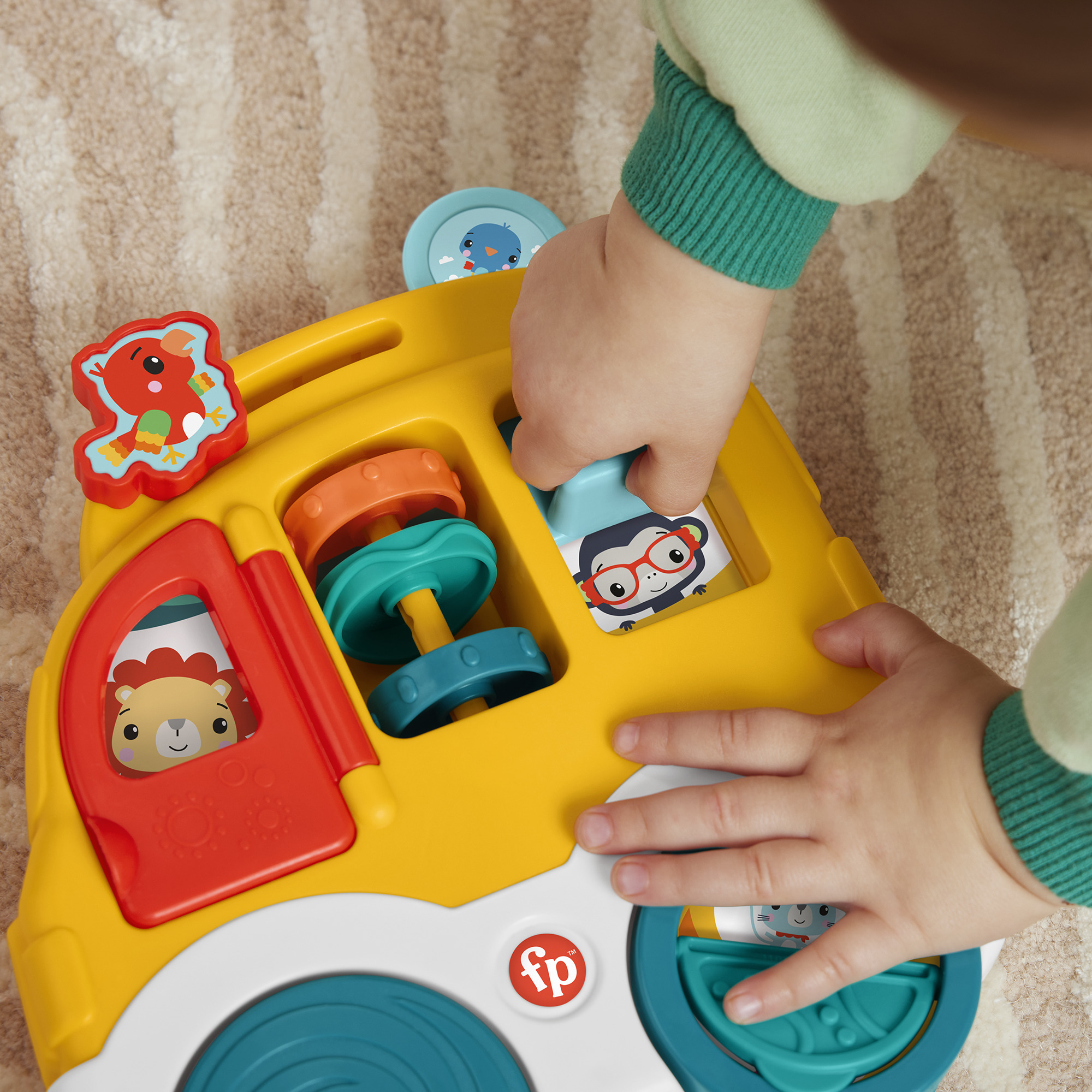Fisher-Price drveni auto s aktivnostima | Senzacionalno.hr